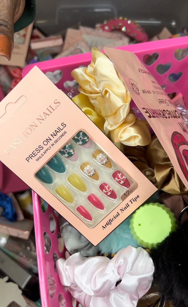 Beauty Scoops – Beautiful & Bold Creations